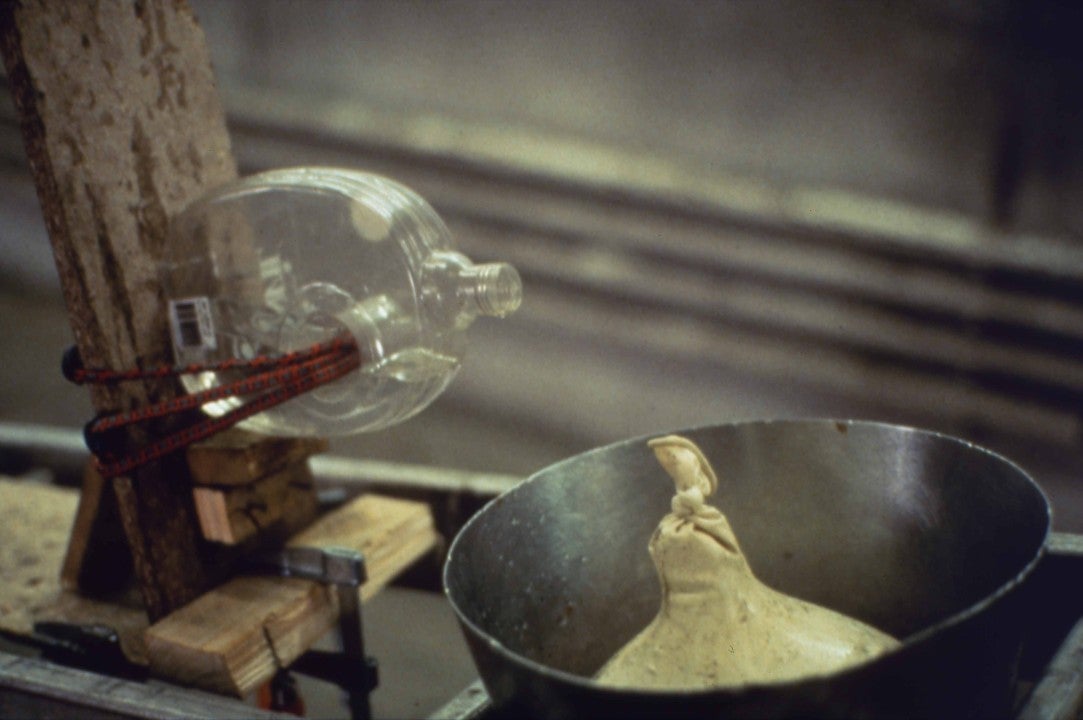 Fischli & Weiss - Der Lauf der Dinge (The Way Things Go) | LANDMARKS